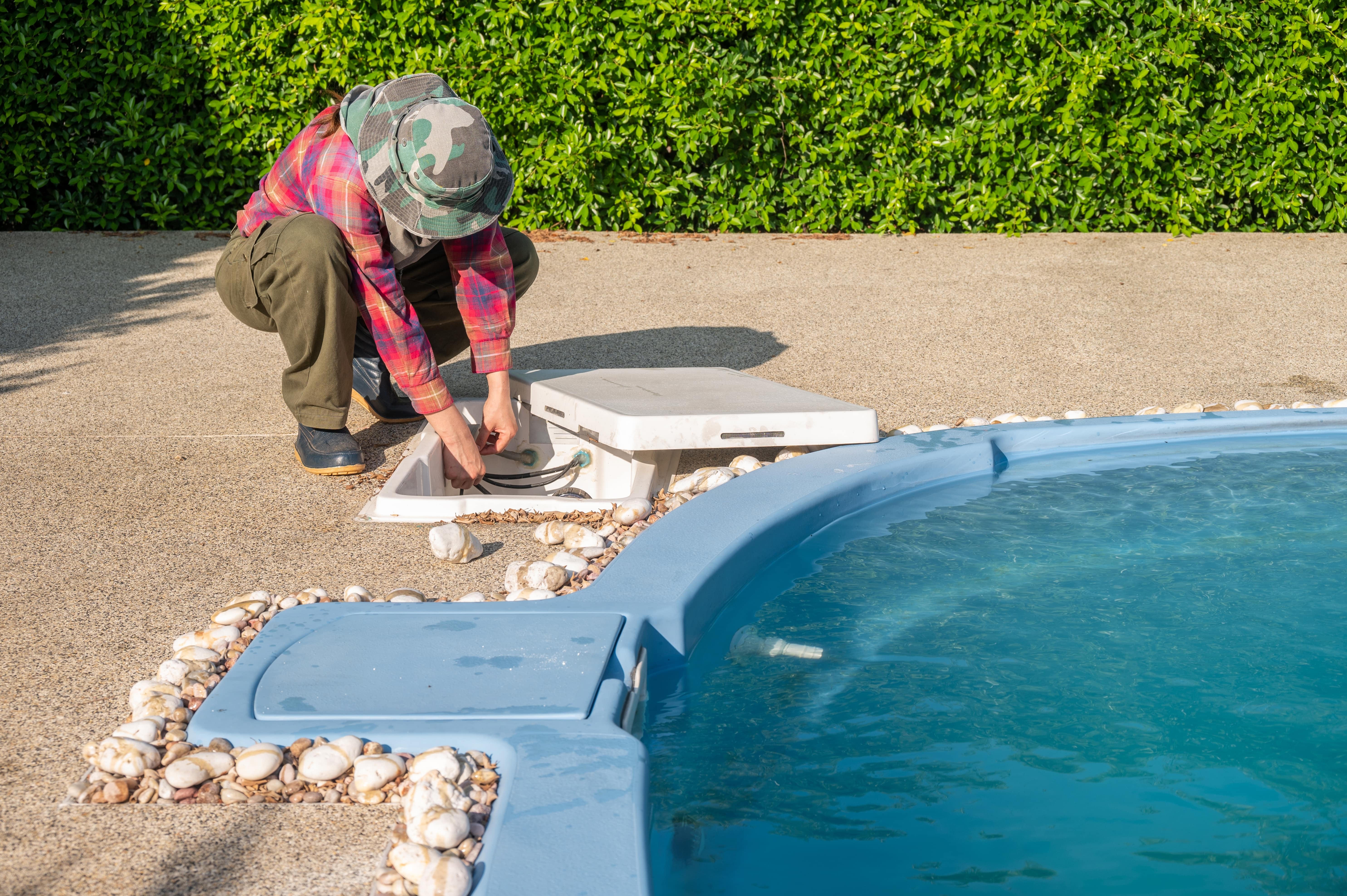 How Long Should You Run Your Pool Filter in Winter? – Pool Assist