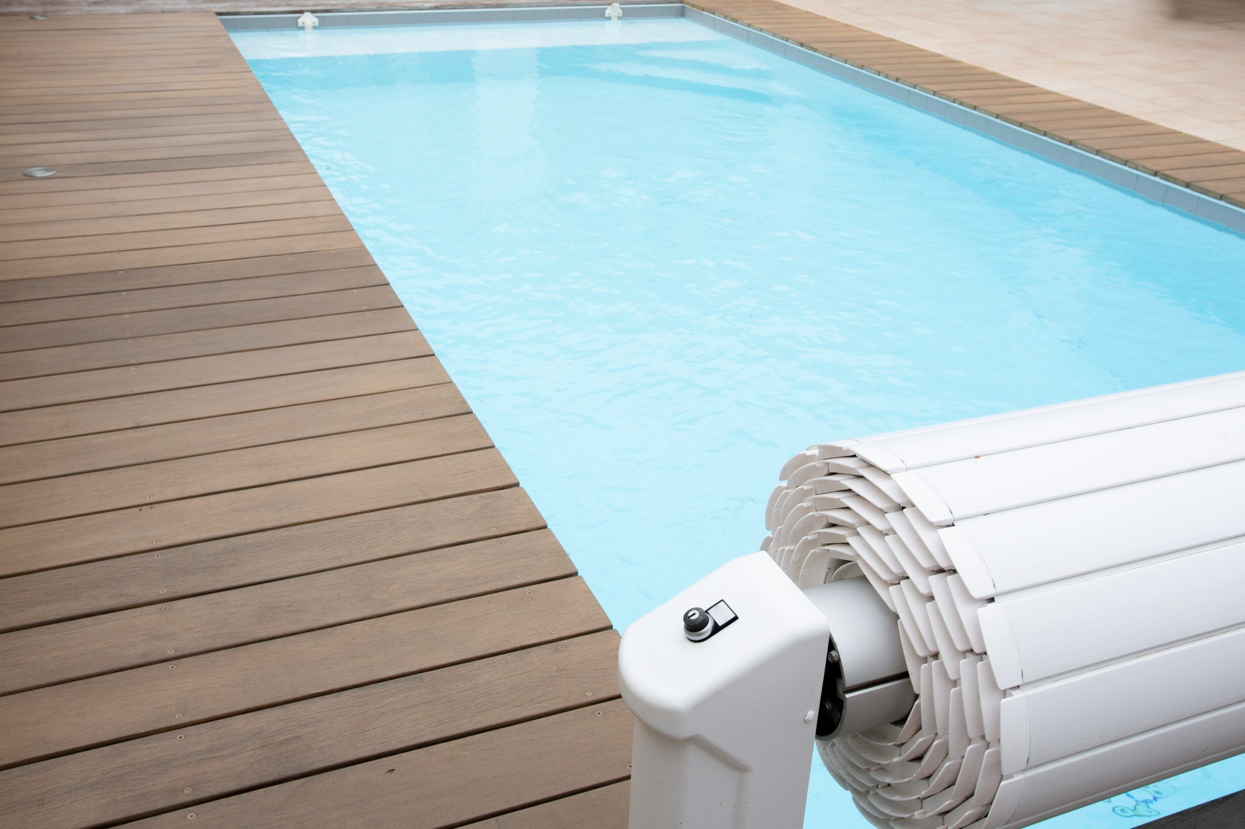 The Pros and Cons of Slat Pool Covers – Pool Assist